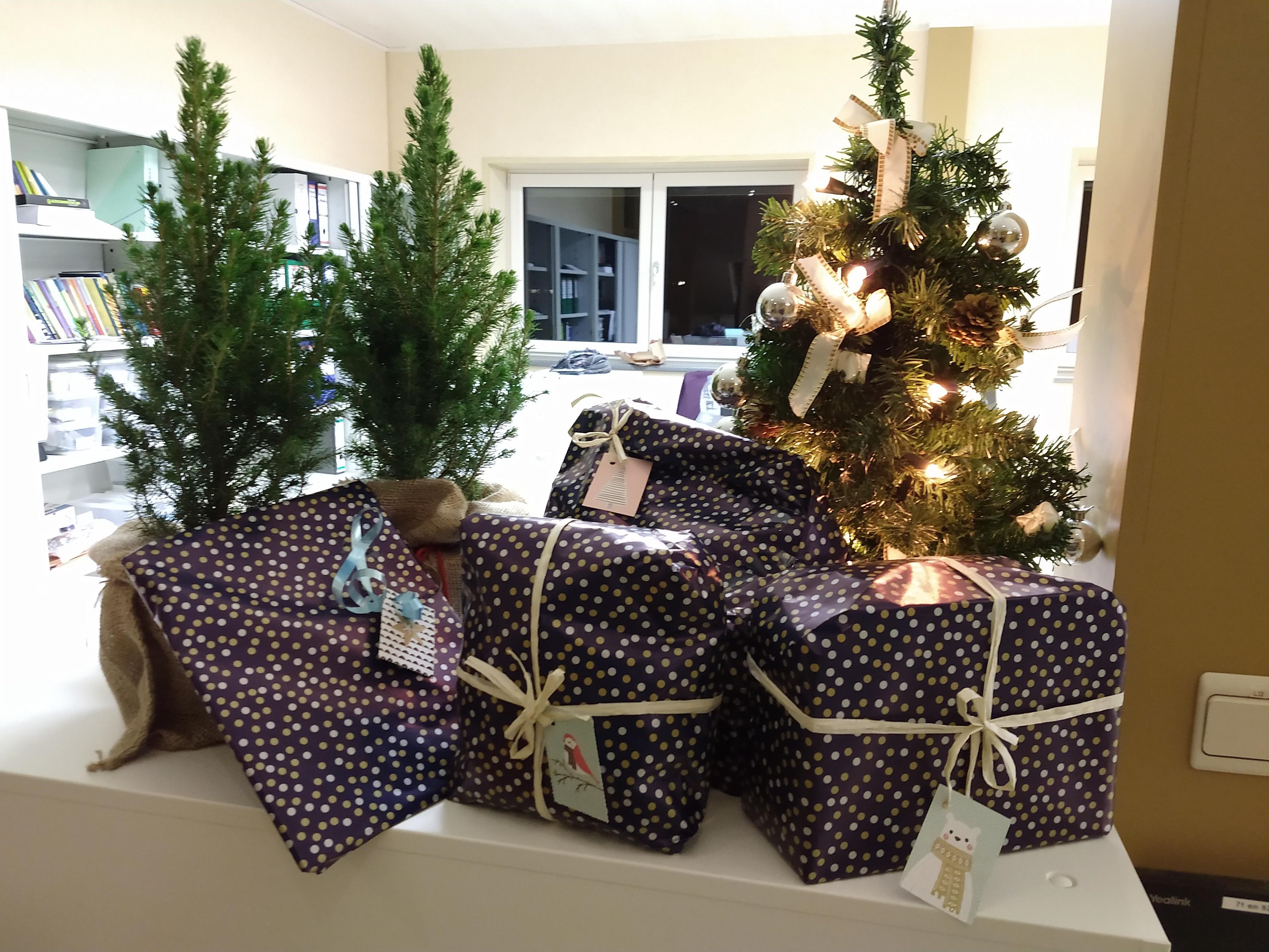 Pakjes onder de kerstboom - mekanders